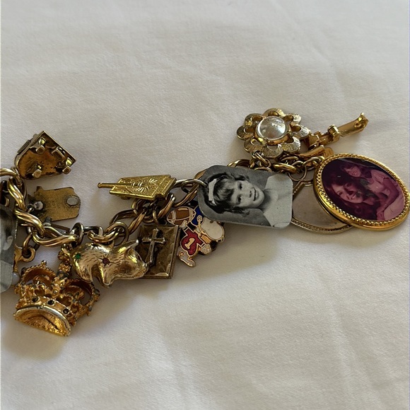 Monet | Jewelry | Vintage Monet 6 Charm Bracelet Loaded With Charms ...